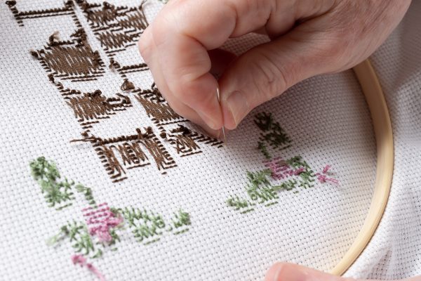 How To Cross Stitch Neatly [Quick and Helpful Tips] - Crewel Ghoul