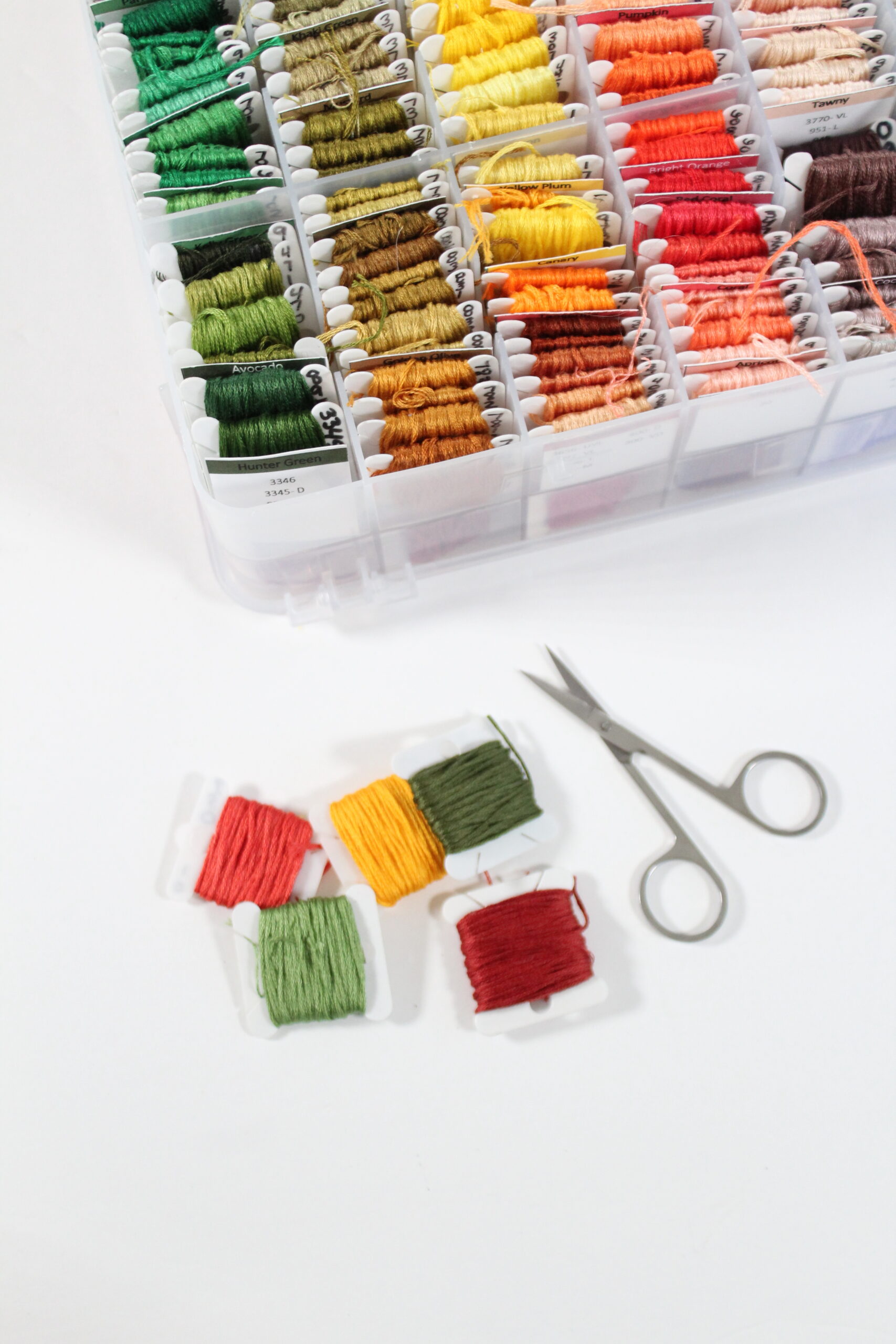 A Tangle Free + Organized Way To Store Embroidery Floss