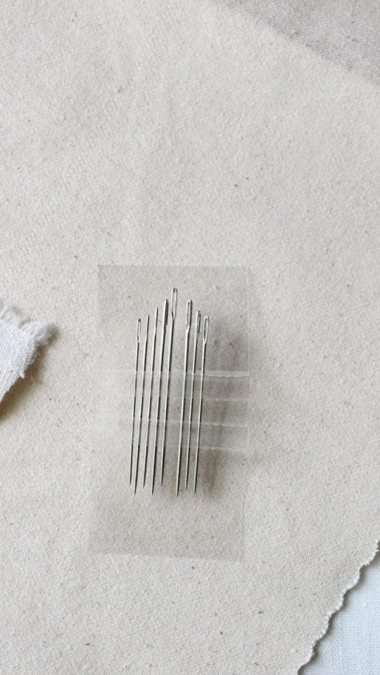Embroidery Needles 101: Different Types and How to Use Them