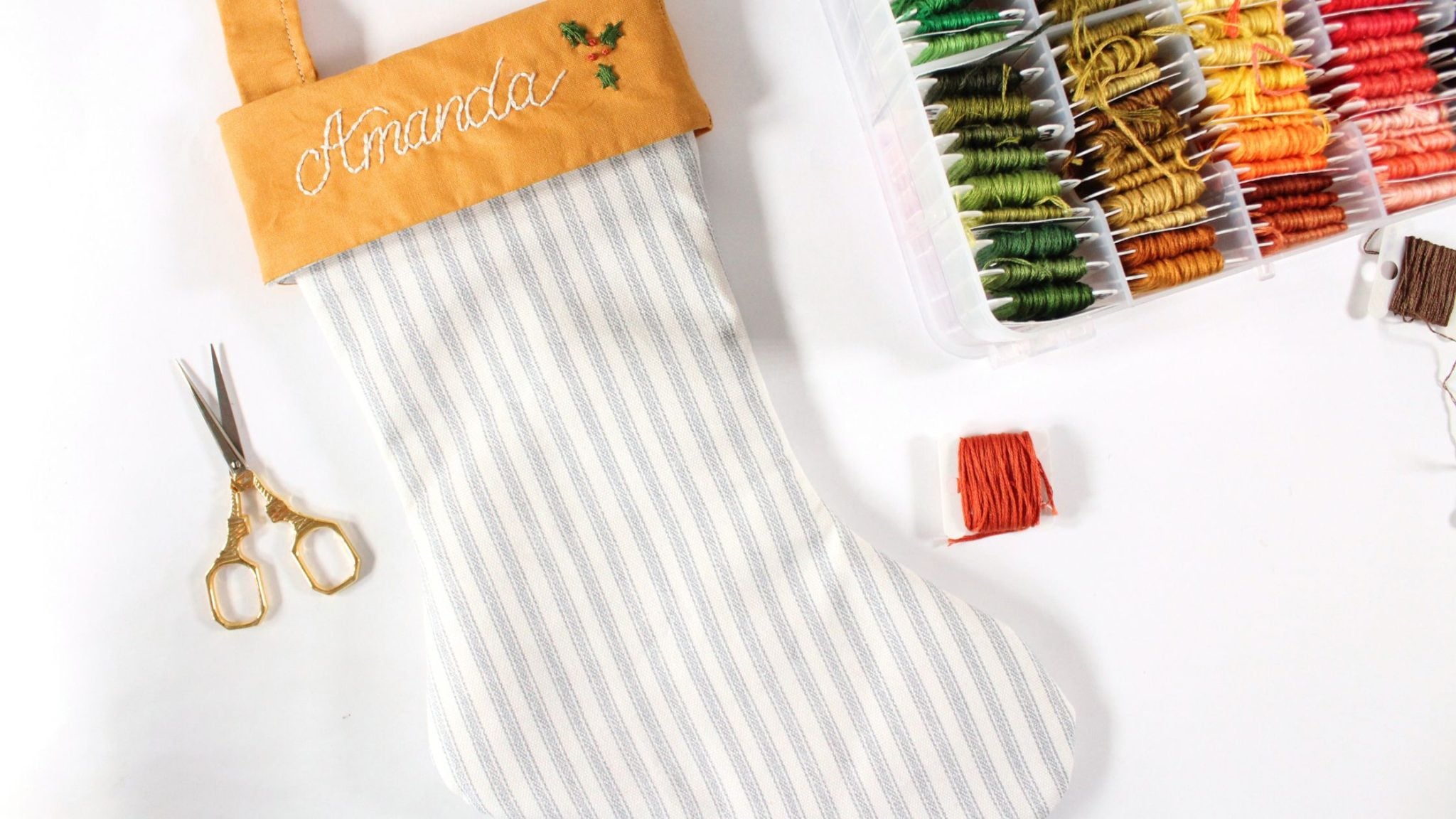 How to Embroider Hearts [5 Different Ways]