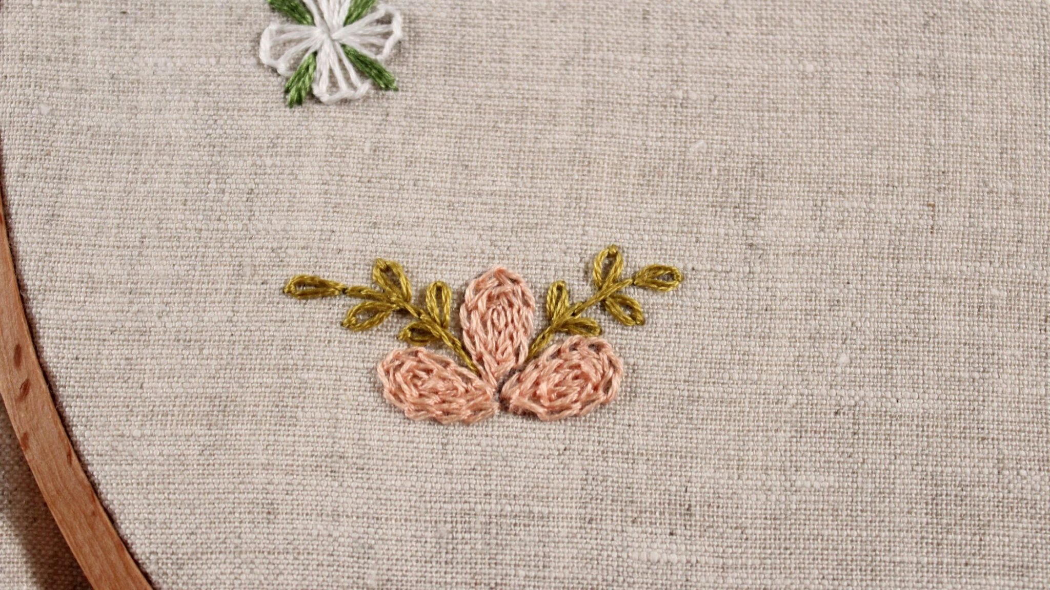17 Easy Embroidery Stitches for Creating Gorgeous Flowers