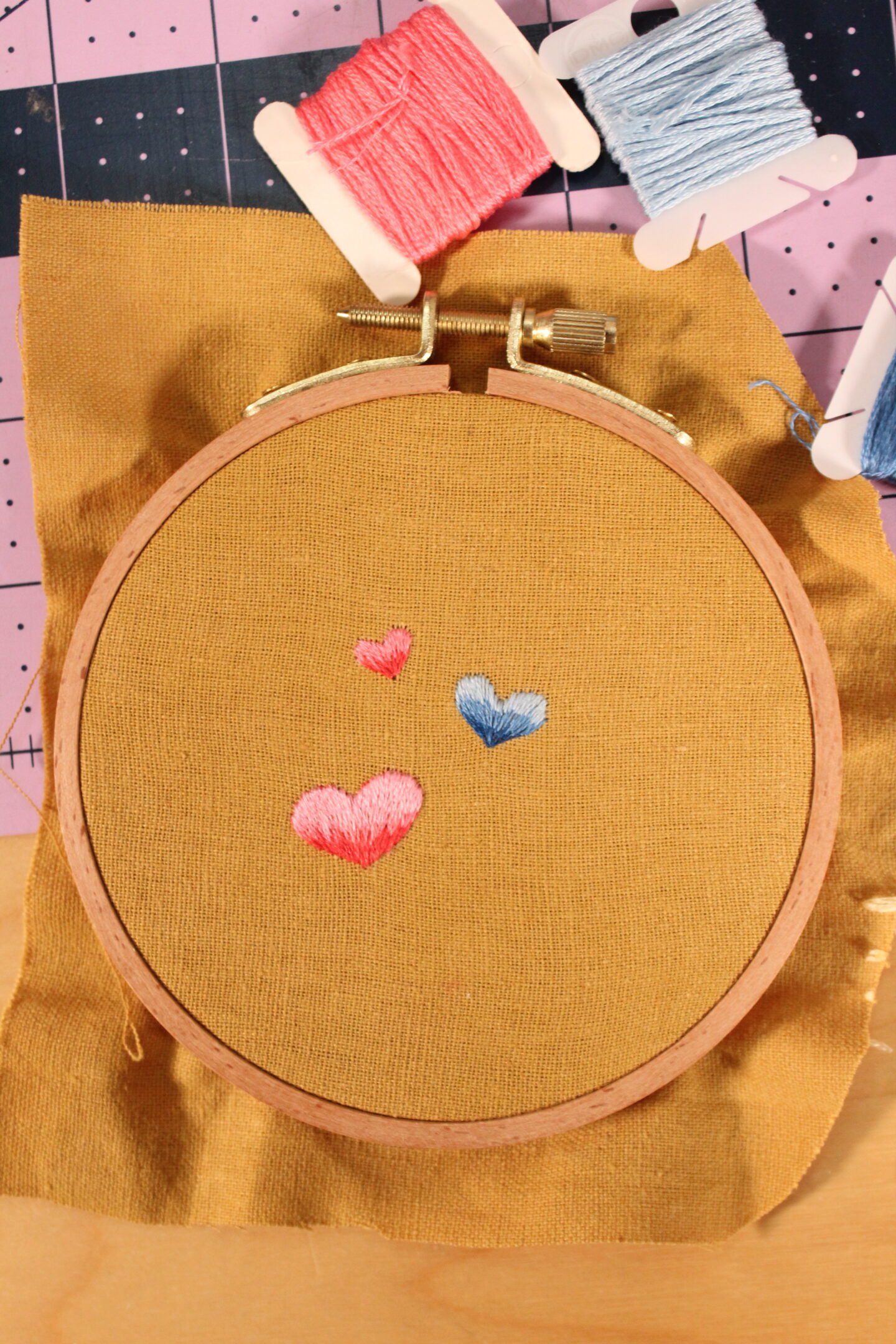 Ombre Embroidery Tutorial - Stitch a Colorful Heart